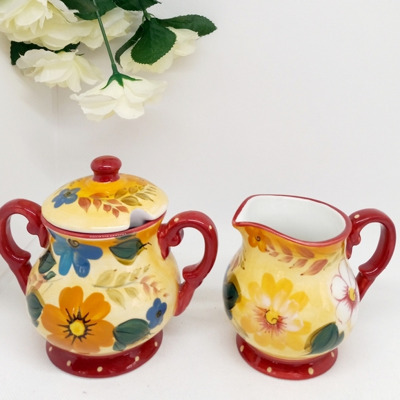 Oneida | Kitchen | Oneida Sugar Bowl And Creamer Set | Poshmark